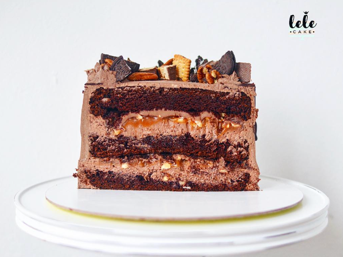 Order Custom Cake | lelé cake cafe